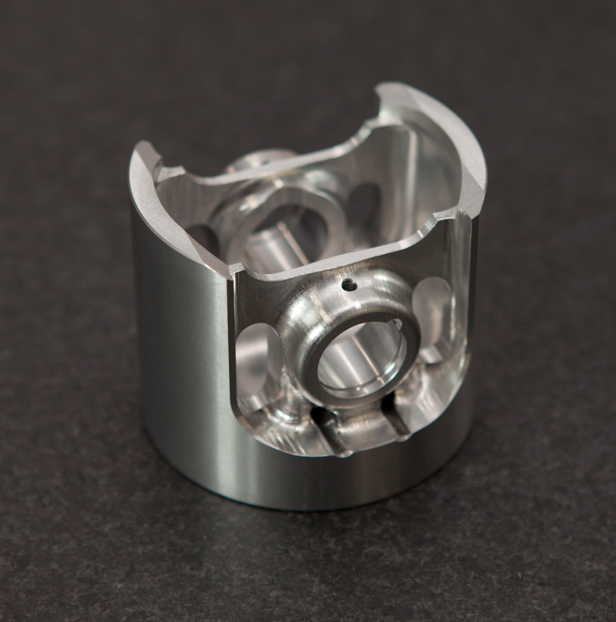 Custom Piston – Leadfoot Engineering